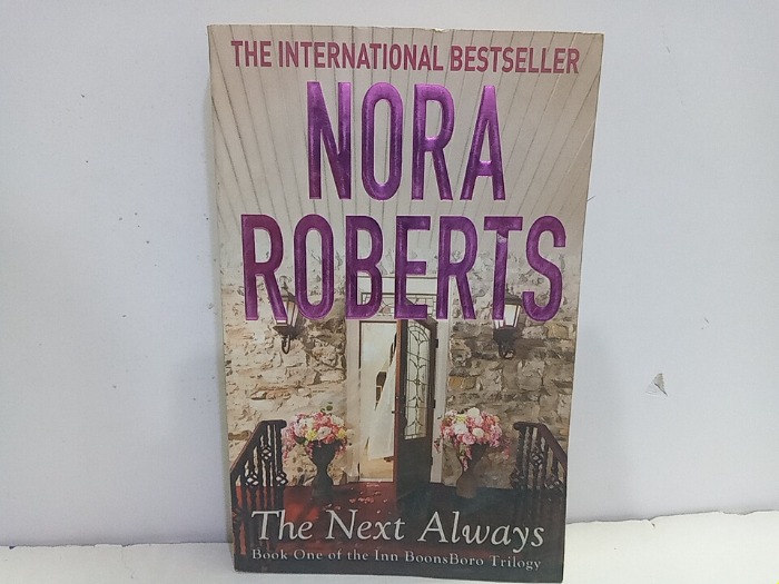 NORA ROBERTS