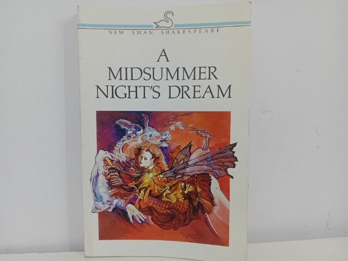 A MIDSUMMER NIGHTS DREAM